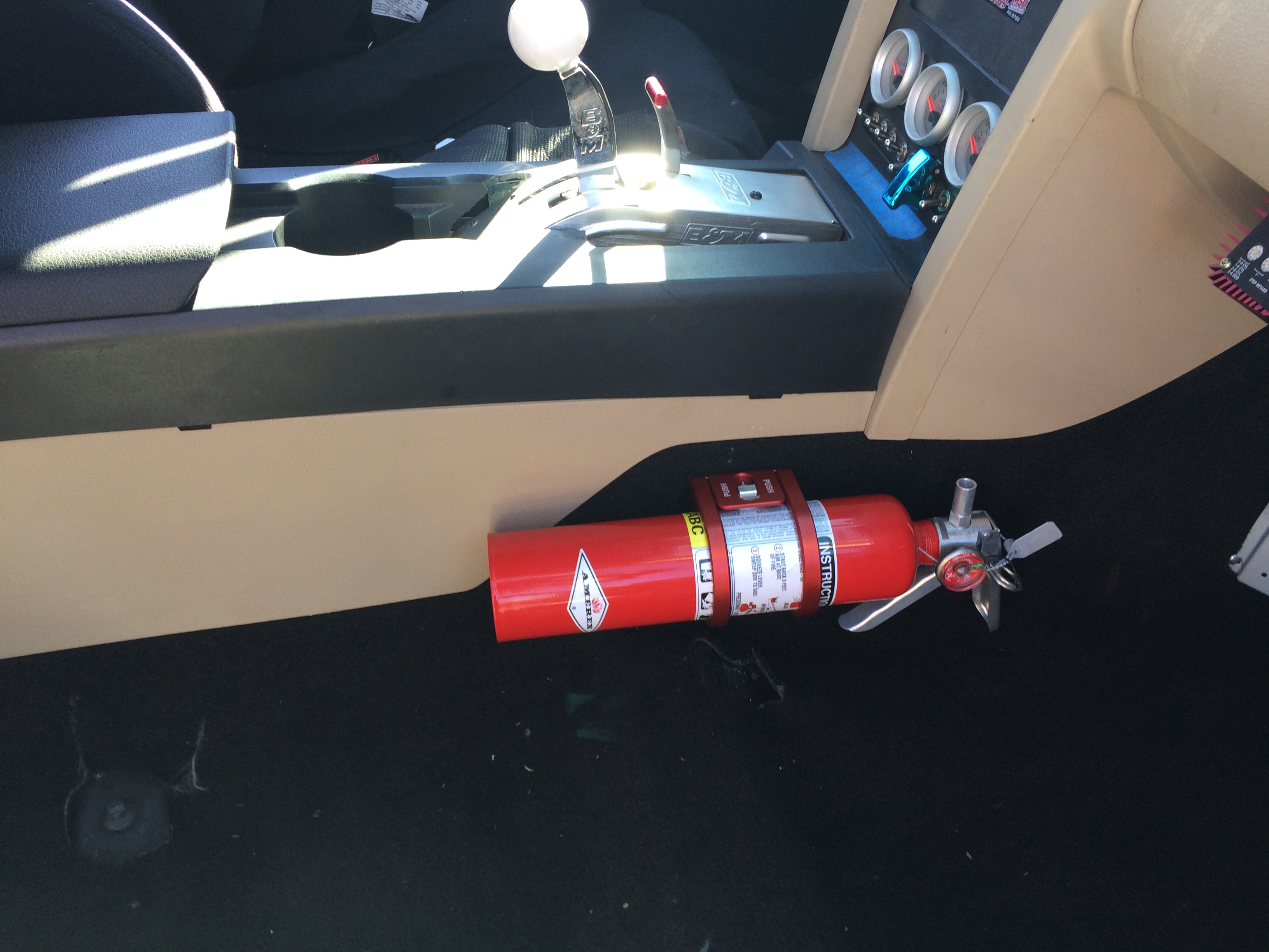Quick Release Fire Extinguisher Flat Base Mount | TEK208™